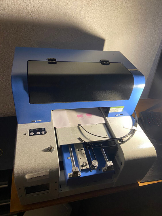 2022 Germany Custom UV Flatbed Printer - 0106A